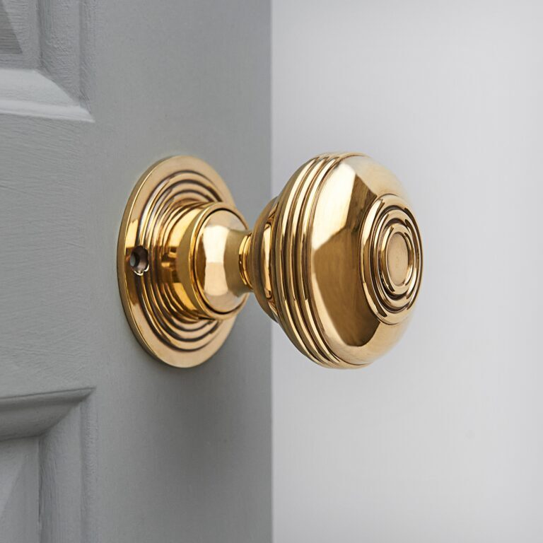 Regency-Style Large Door Knobs (Pair) - Polished Brass