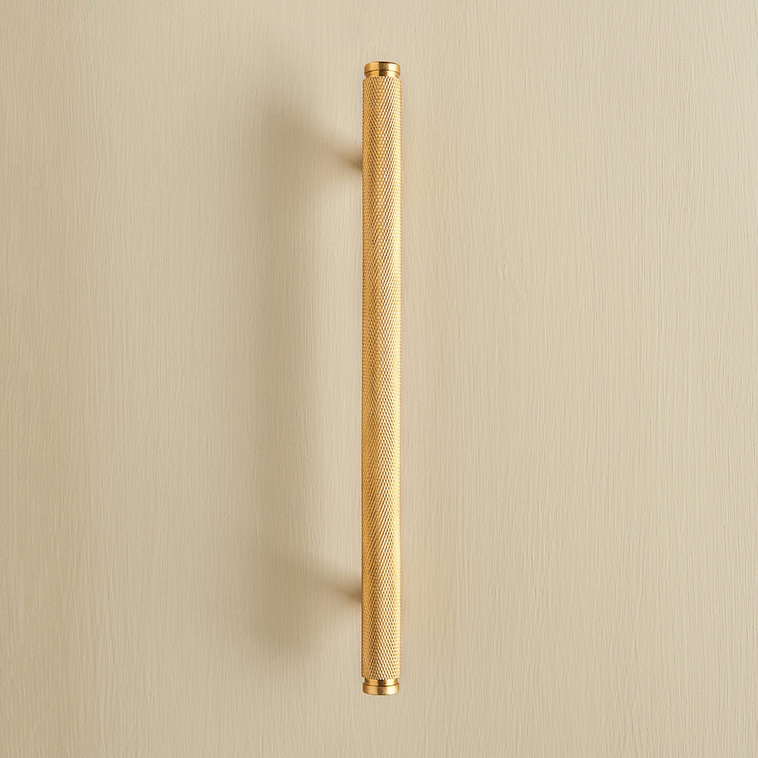 Brompton Knurled Pull Handle (Medium) - Polished Brass - Grace & Glory