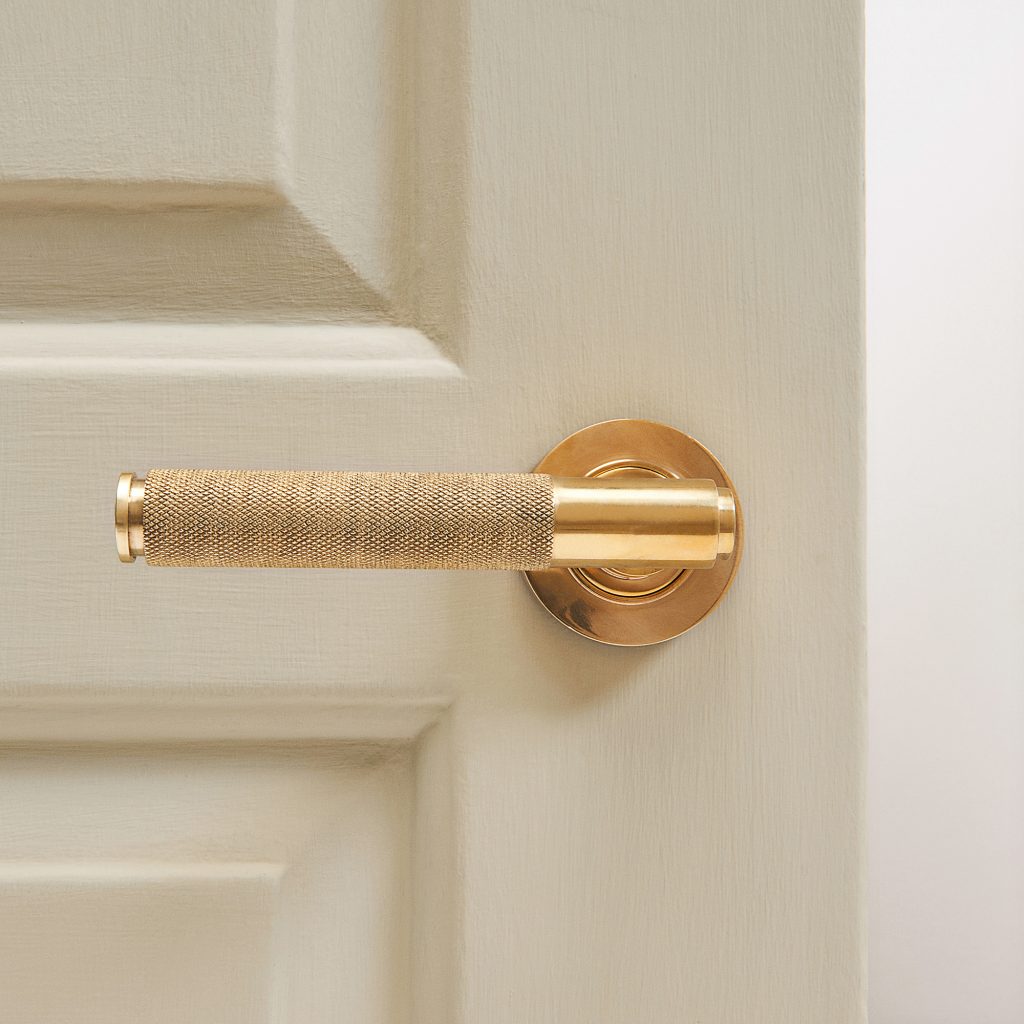 Brompton Knurled Mortice/Rim Door Knobs (Pair) - Polished Brass - Grace ...